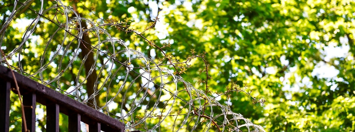 Everything that You Should Know About Concertina Razor Wire Installation